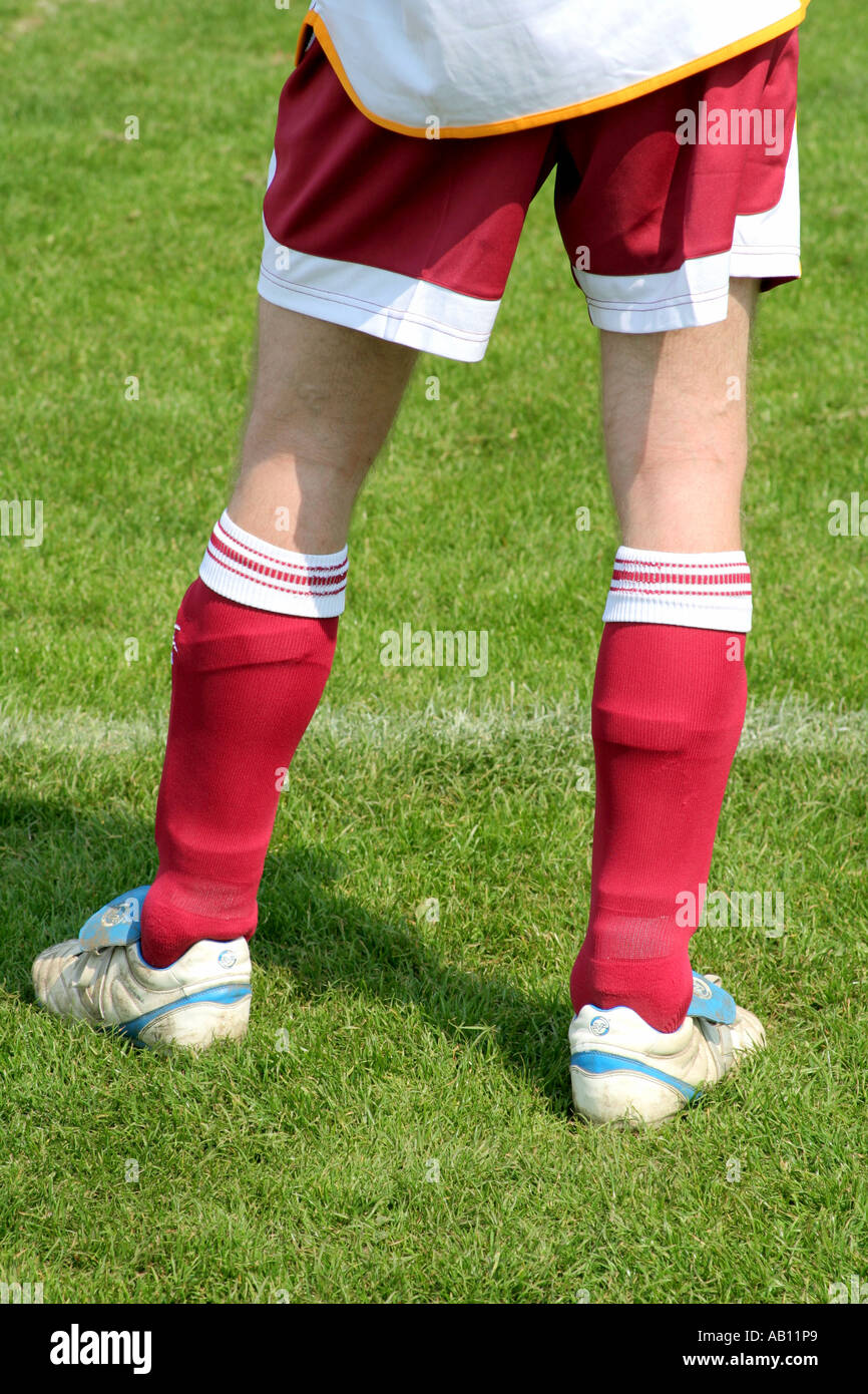 Soccer player from behind hi-res stock photography and images - Alamy