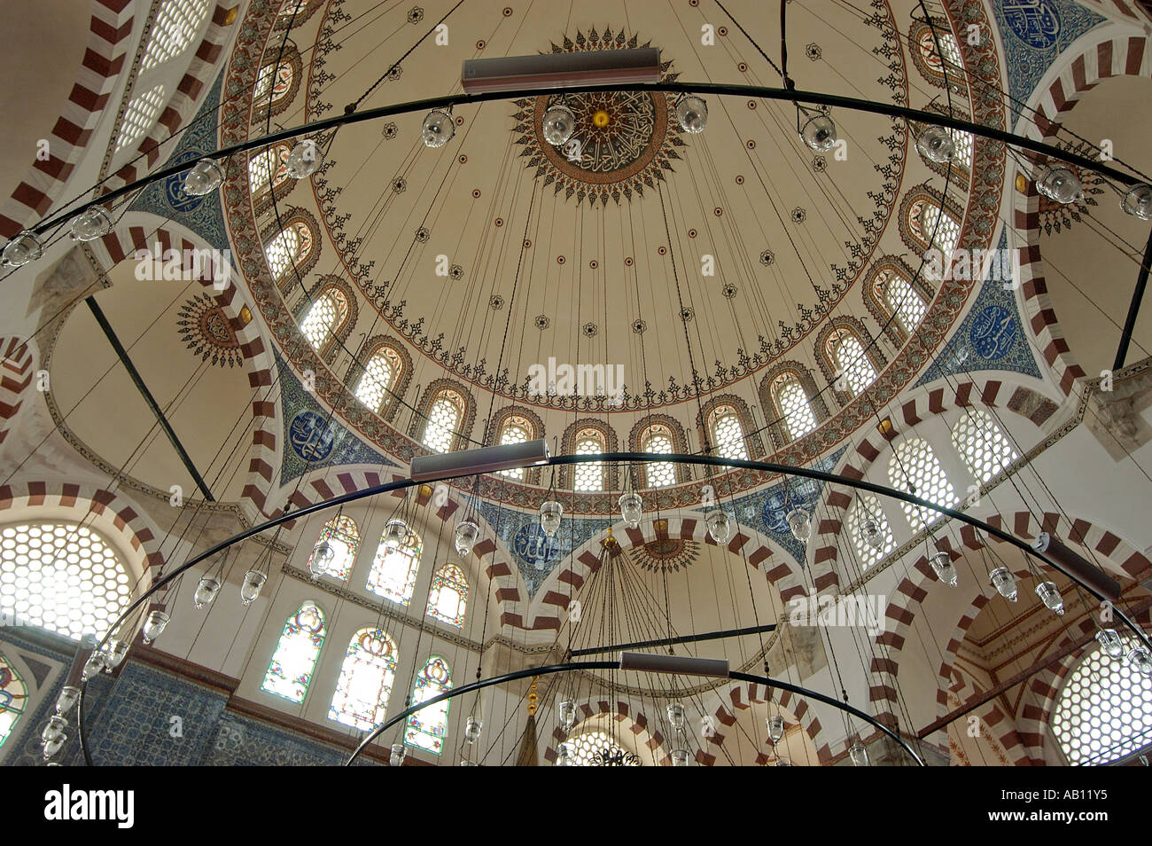 Illuminating istanbul hi-res stock photography and images - Alamy