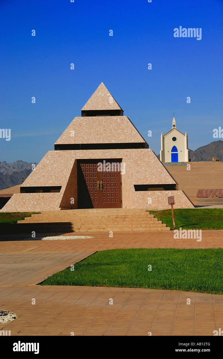 Felicity california pyramid travel hi-res stock photography and images ...