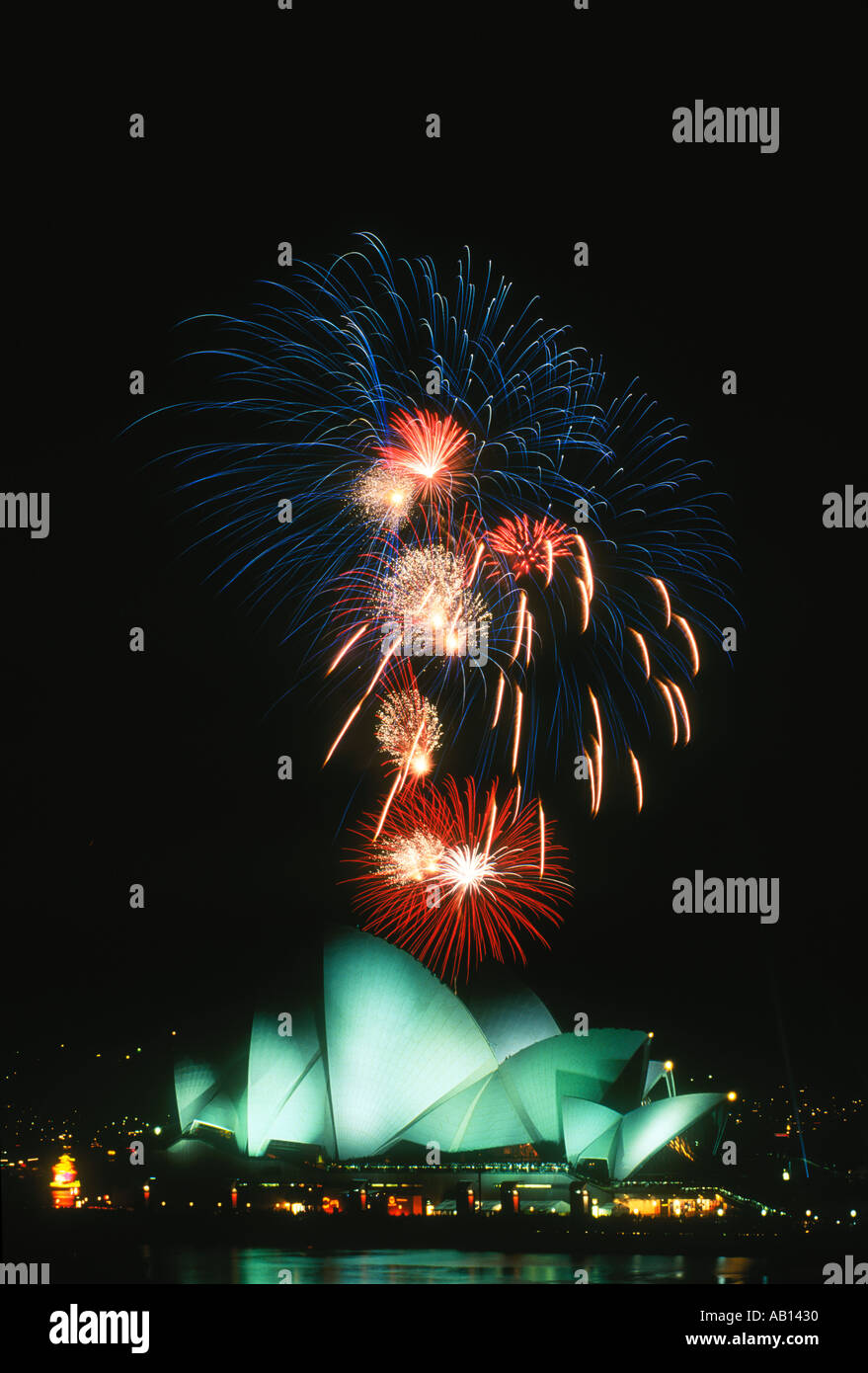 Sydney Millenium Fireworks 1999 2000 Stock Photo - Alamy