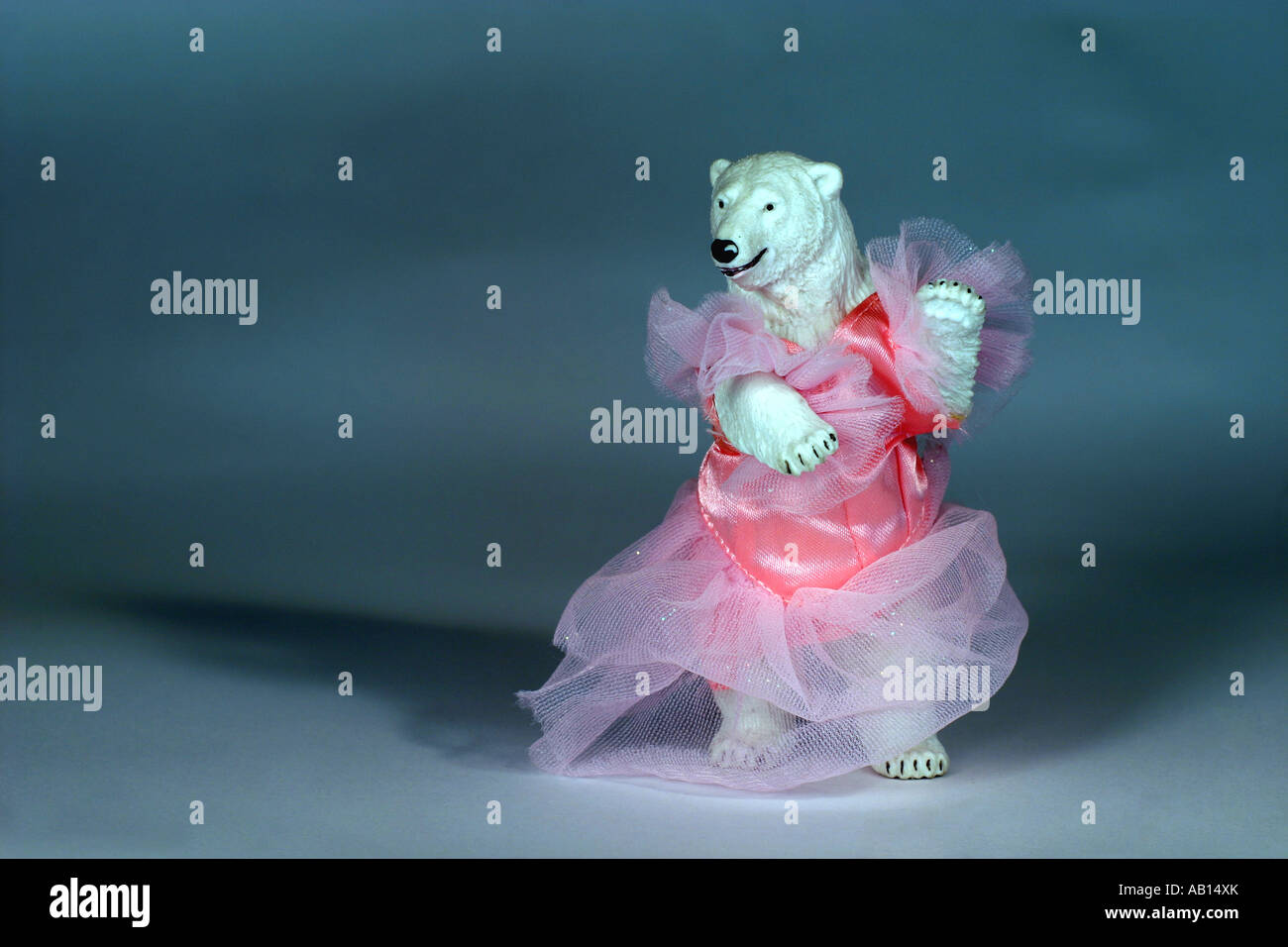Polar bear dancing solo Stock Photo - Alamy