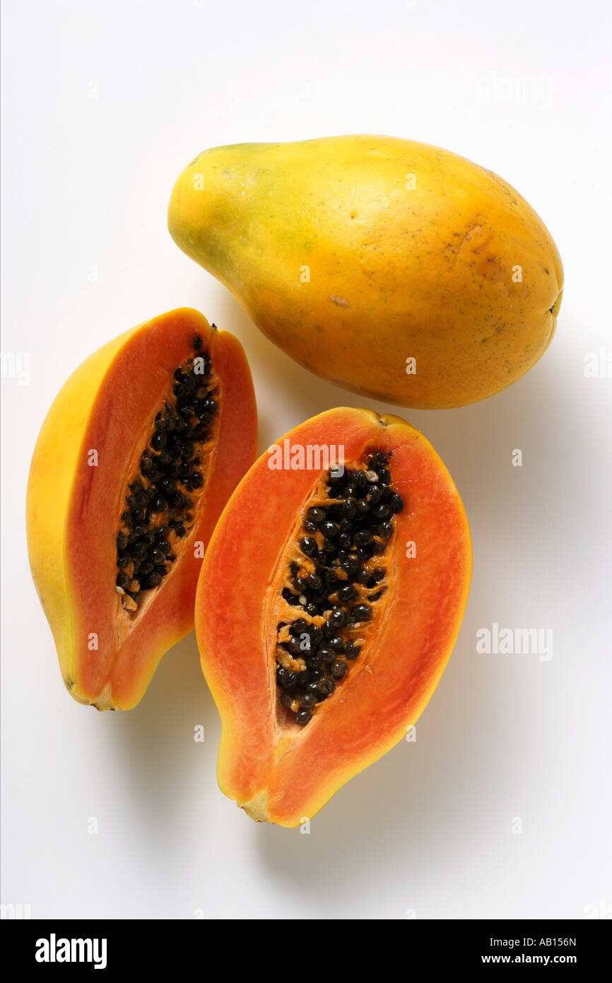 Fruit half halved papayas hi-res stock photography and images - Alamy