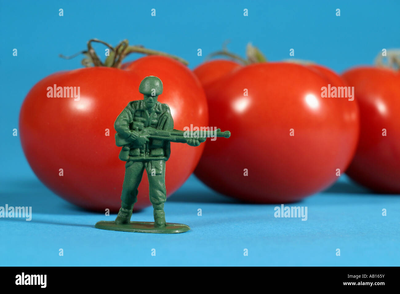 Armed with Tommy gun Stock Photo - Alamy