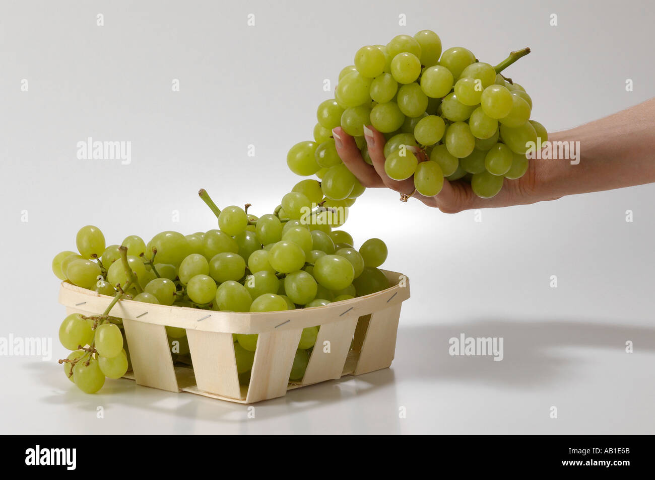 Punnet of grapes hi-res stock photography and images - Alamy
