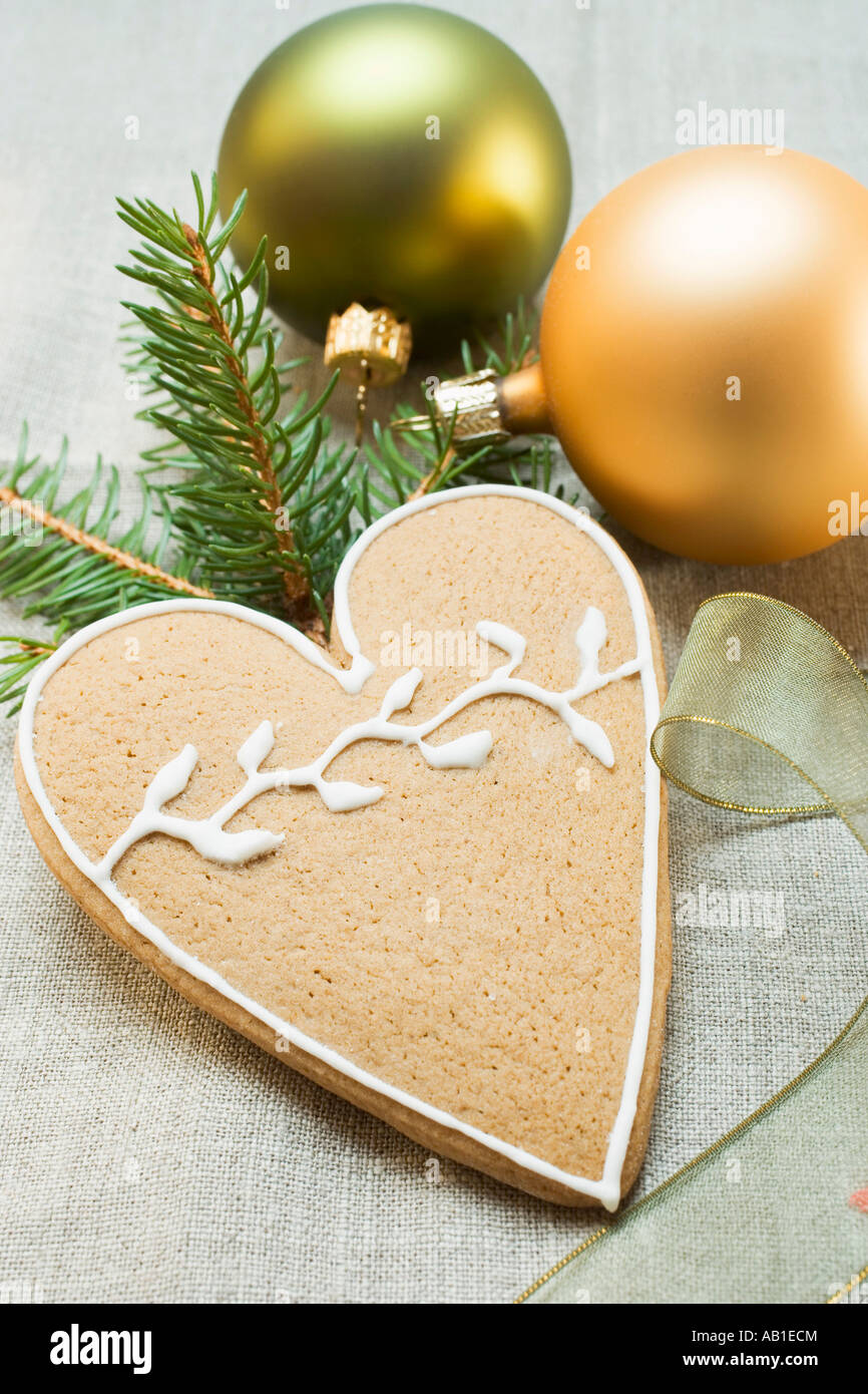 Gingerbread heart decorated with icing for Christmas FoodCollection ...