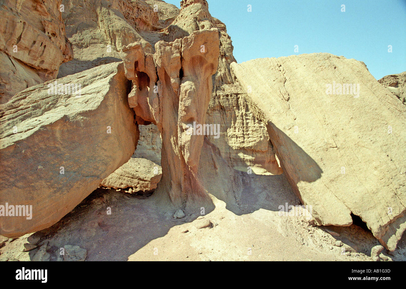 King solomons pillars timna park hi-res stock photography and images ...