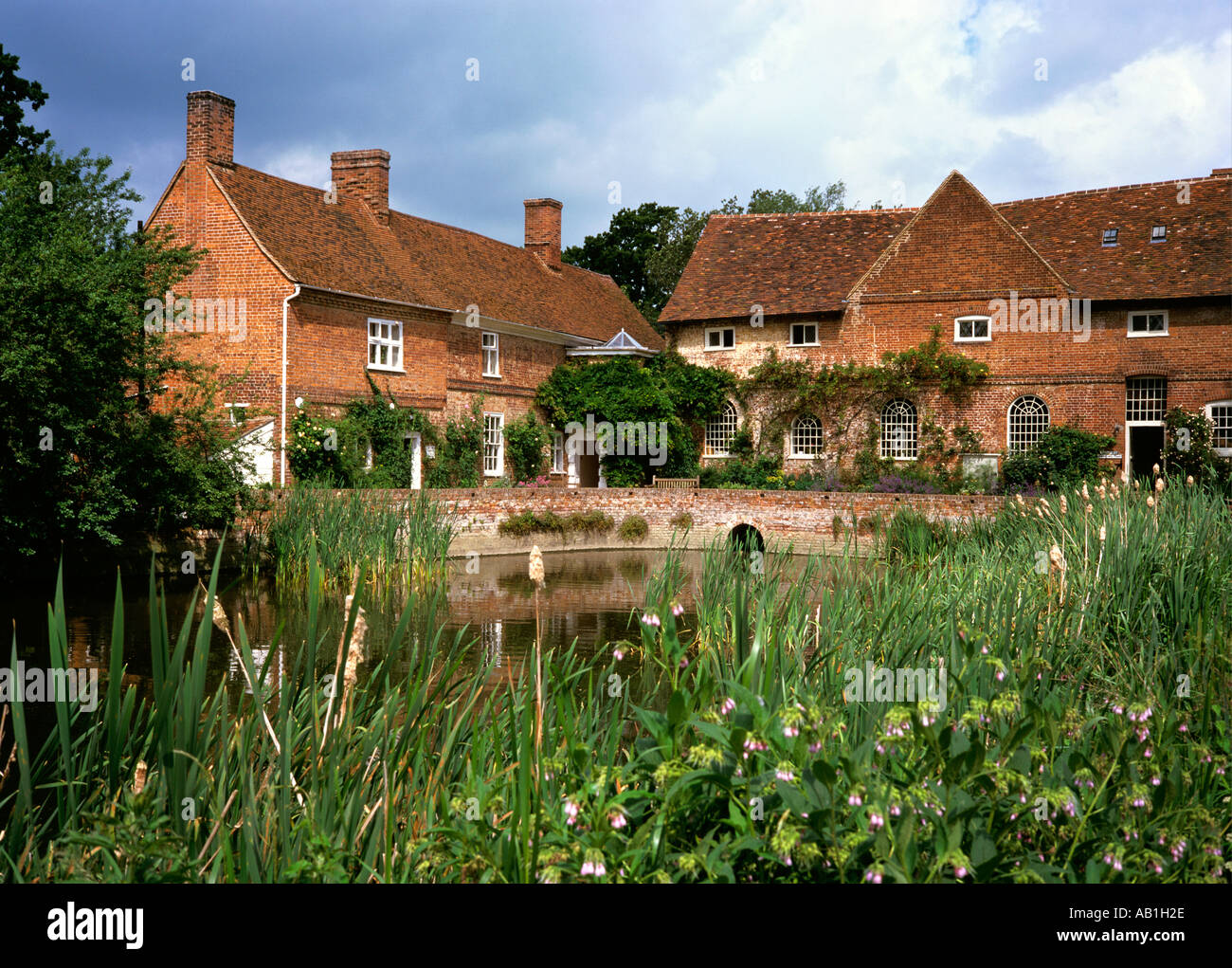 John constable river stour flatford mill hi-res stock photography and ...
