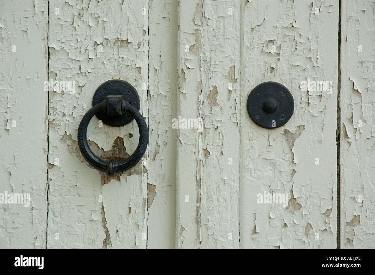 Locked stable doors hi-res stock photography and images - Alamy