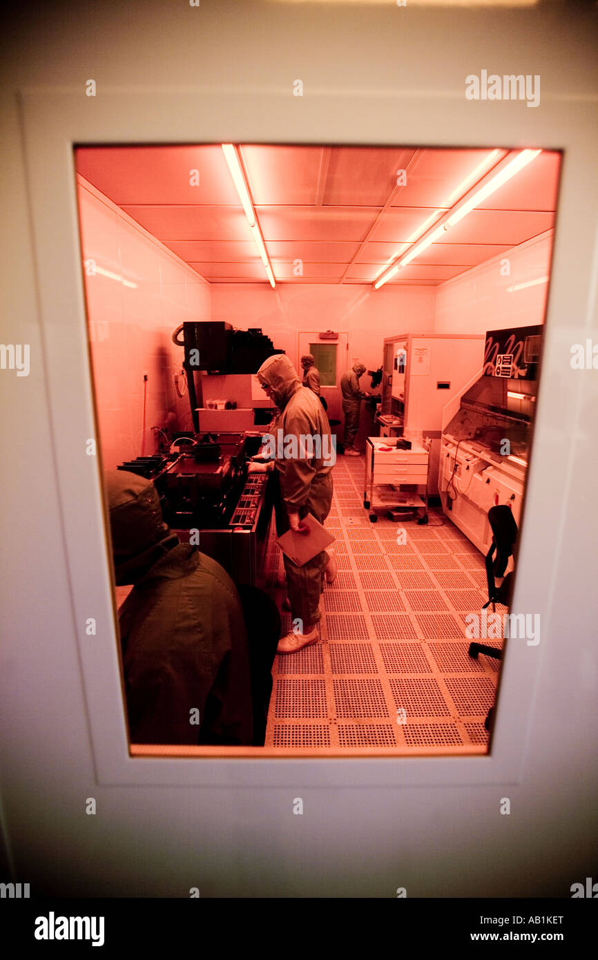 clean room laboratory Stock Photo - Alamy