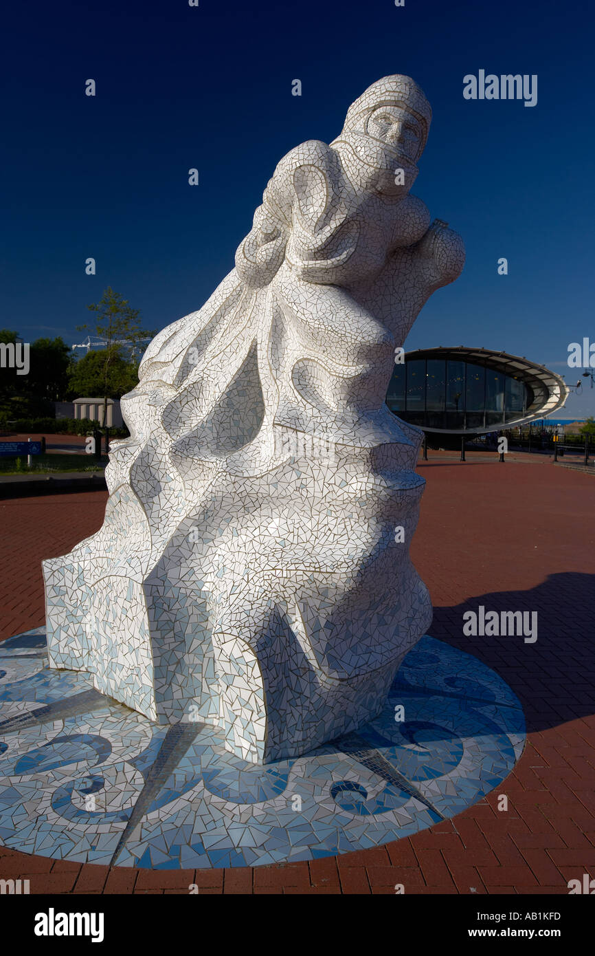 Mosaic Memorial Statue of the Polar Explorer Captain Scott, Cardiff Bay ...