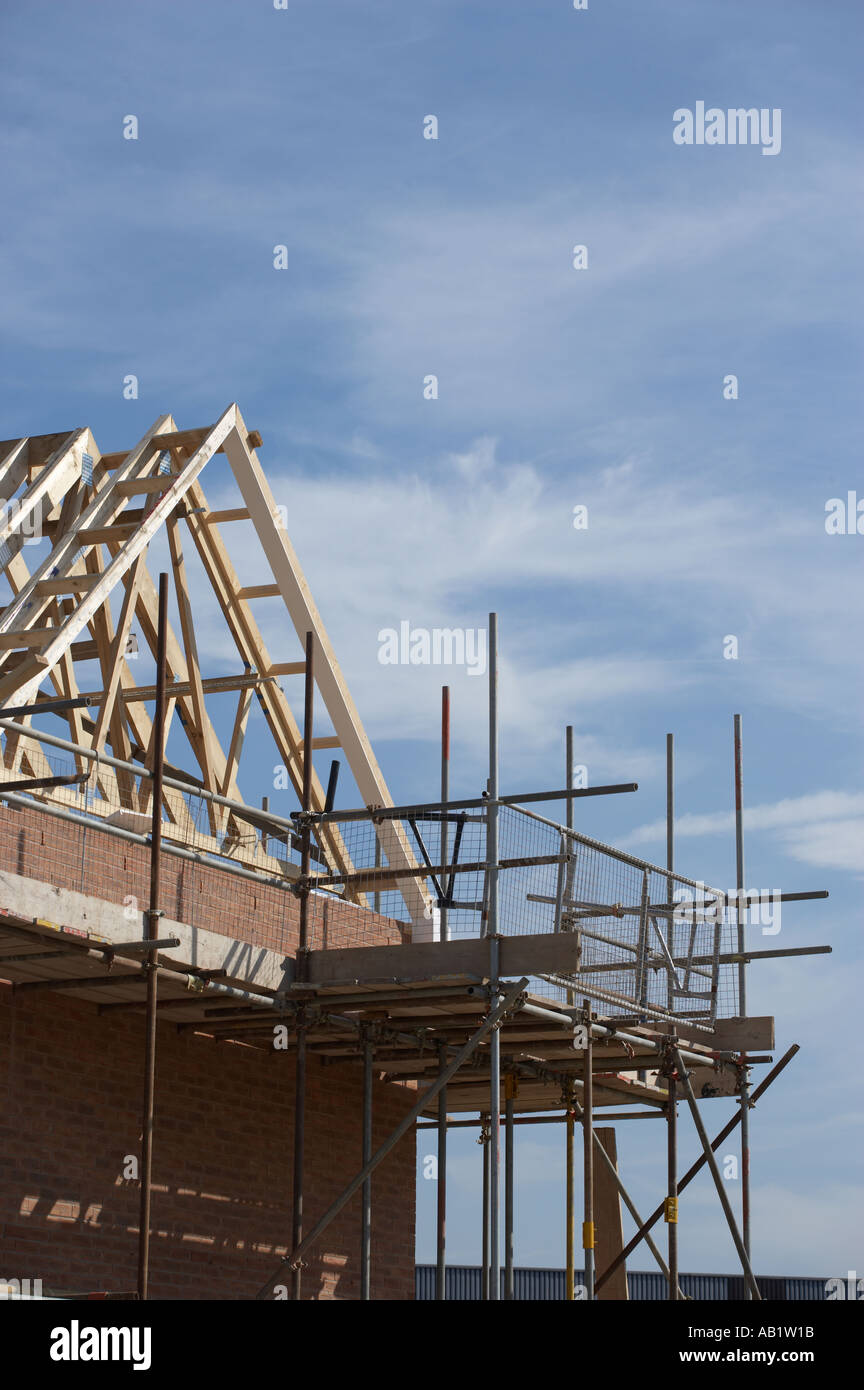 NEW HOUSE UNDER CONSTRUCTION Stock Photo - Alamy