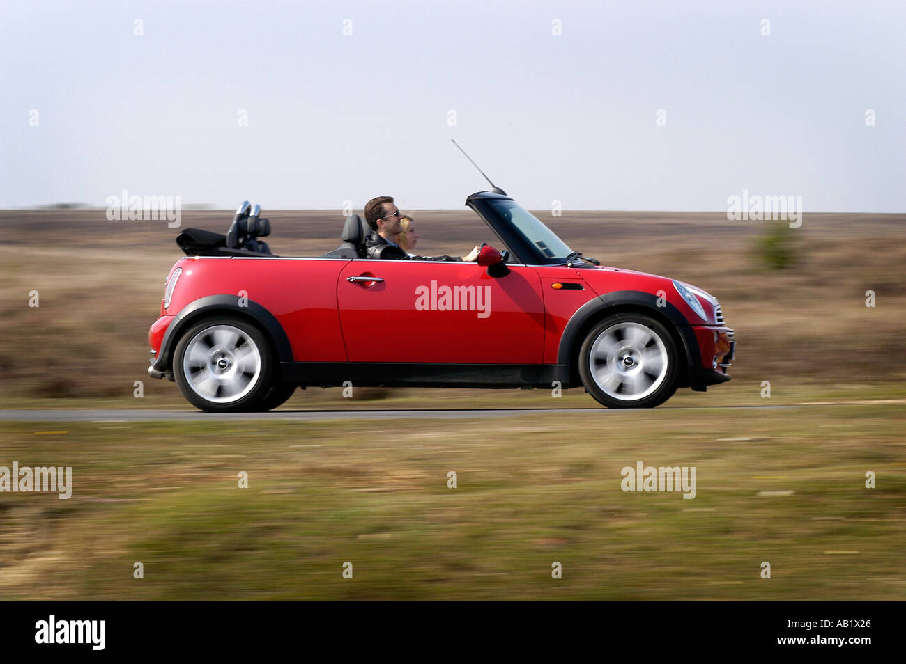 2004 Mini Cooper Convertible Stock Photo - Alamy