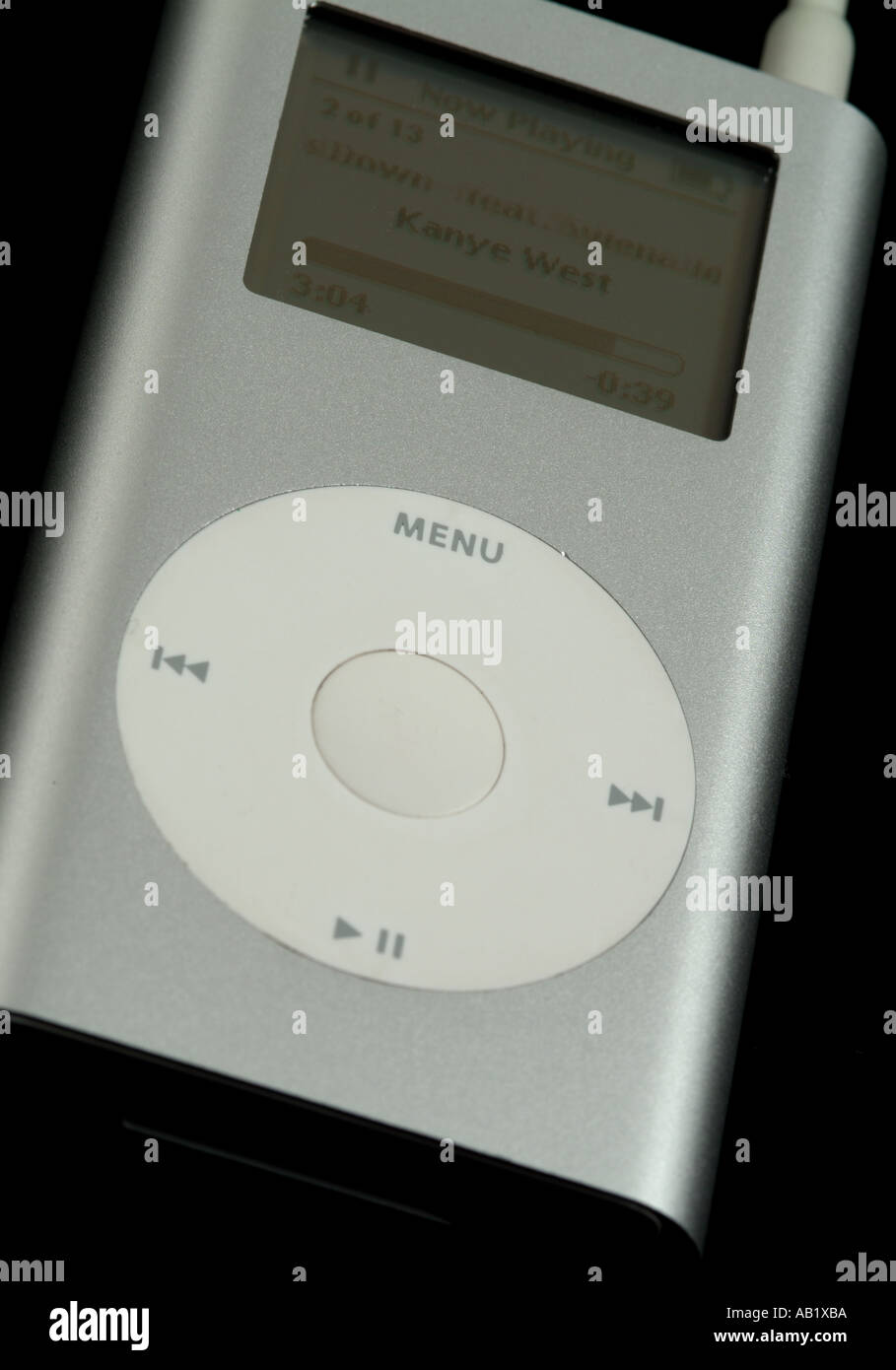 Ipod mini 1st gen hi-res stock photography and images - Alamy