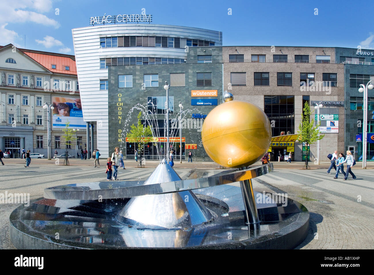Obchodní centrum hi-res stock photography and images - Alamy
