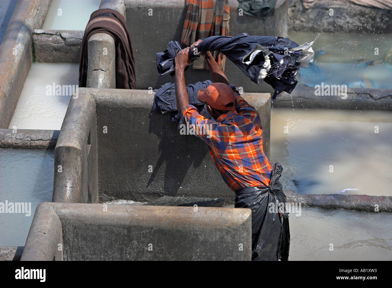 Dhobi wallah mumbai hi-res stock photography and images - Alamy