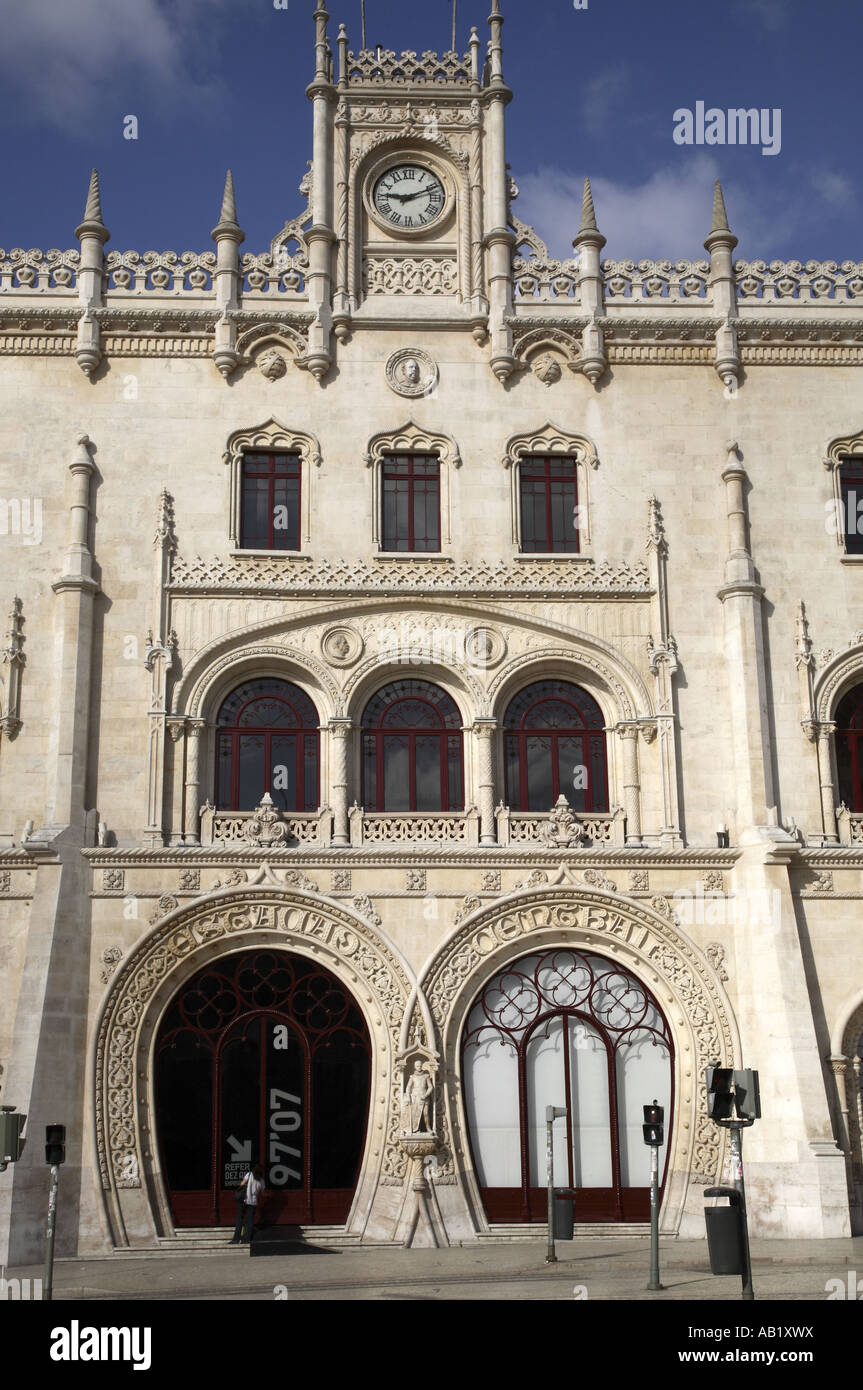 Lisbon metro station rossio hi-res stock photography and images - Alamy