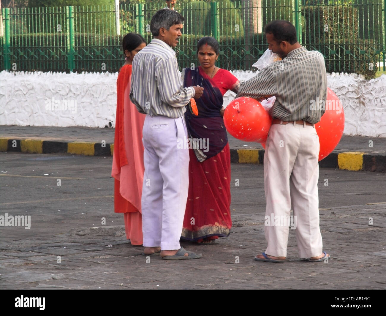 Indian balloon seller hi-res stock photography and images - Alamy