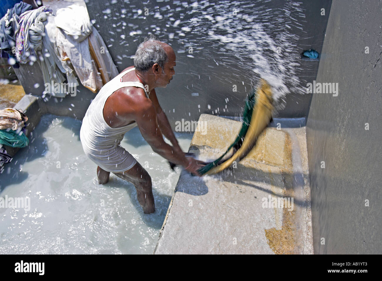 Dhobi wallah pounding washing dhobi ghats outdoor laundry Banganga ...