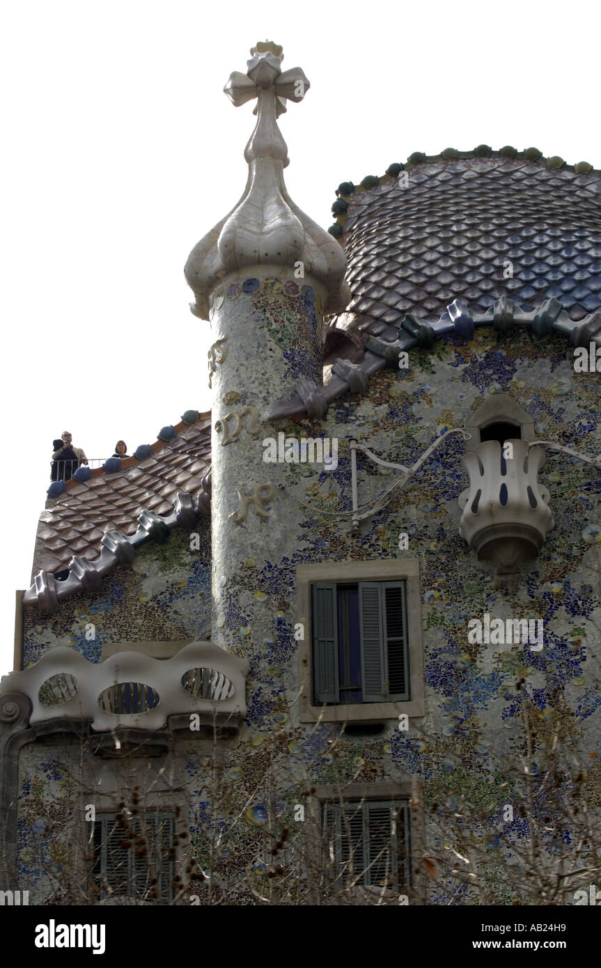 gaudi antoni red white tiles design artist building architecture ...