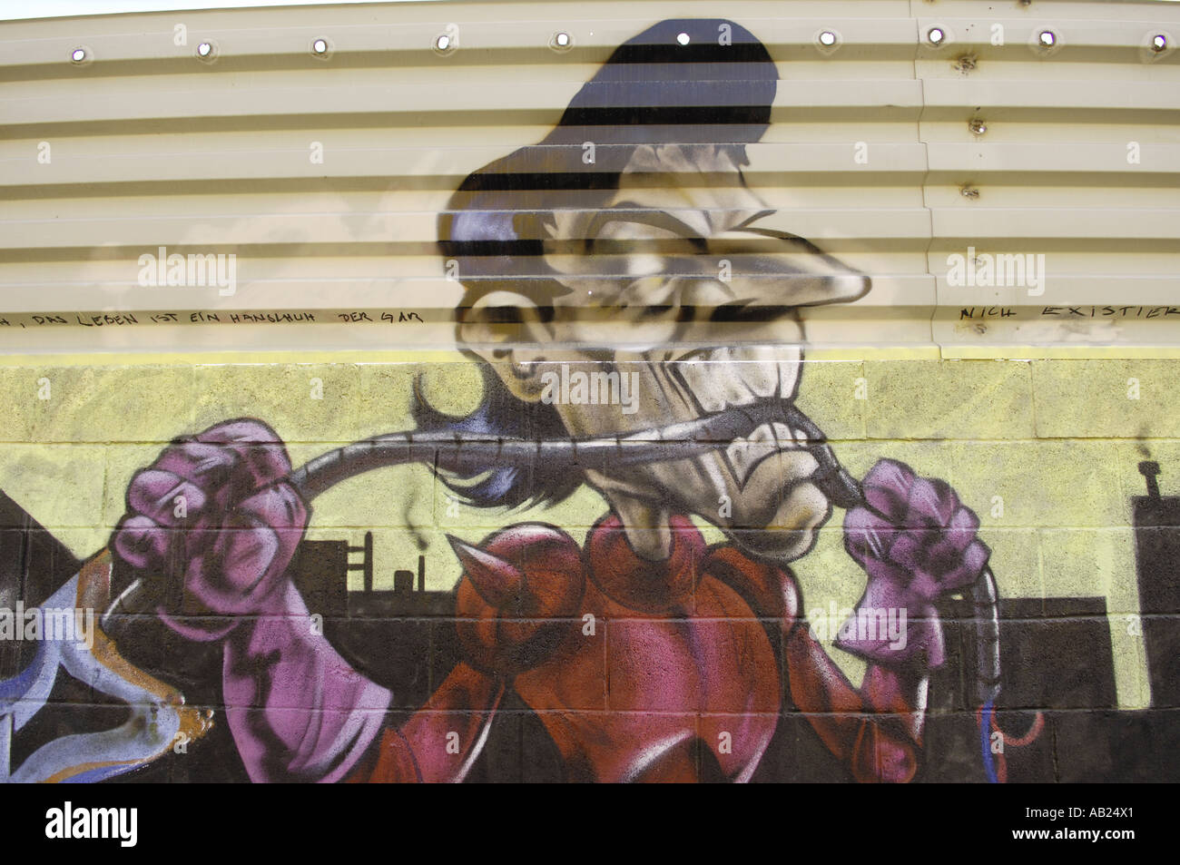Graf graffiti male man face hi-res stock photography and images - Alamy