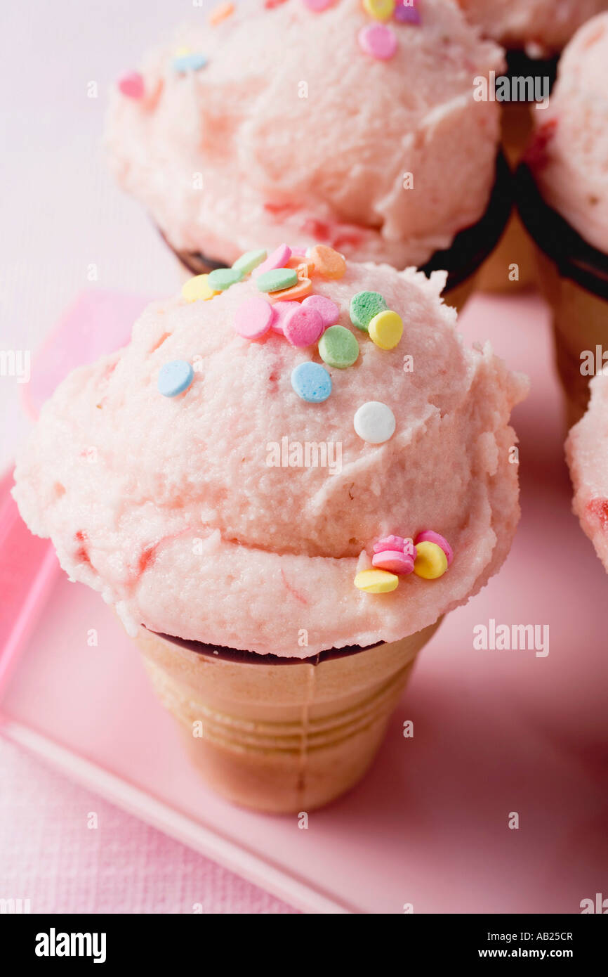 Strawberry ice cream with coloured sprinkles FoodCollection Stock Photo ...