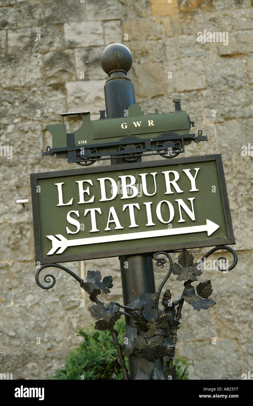 Ledbury station hi-res stock photography and images - Alamy