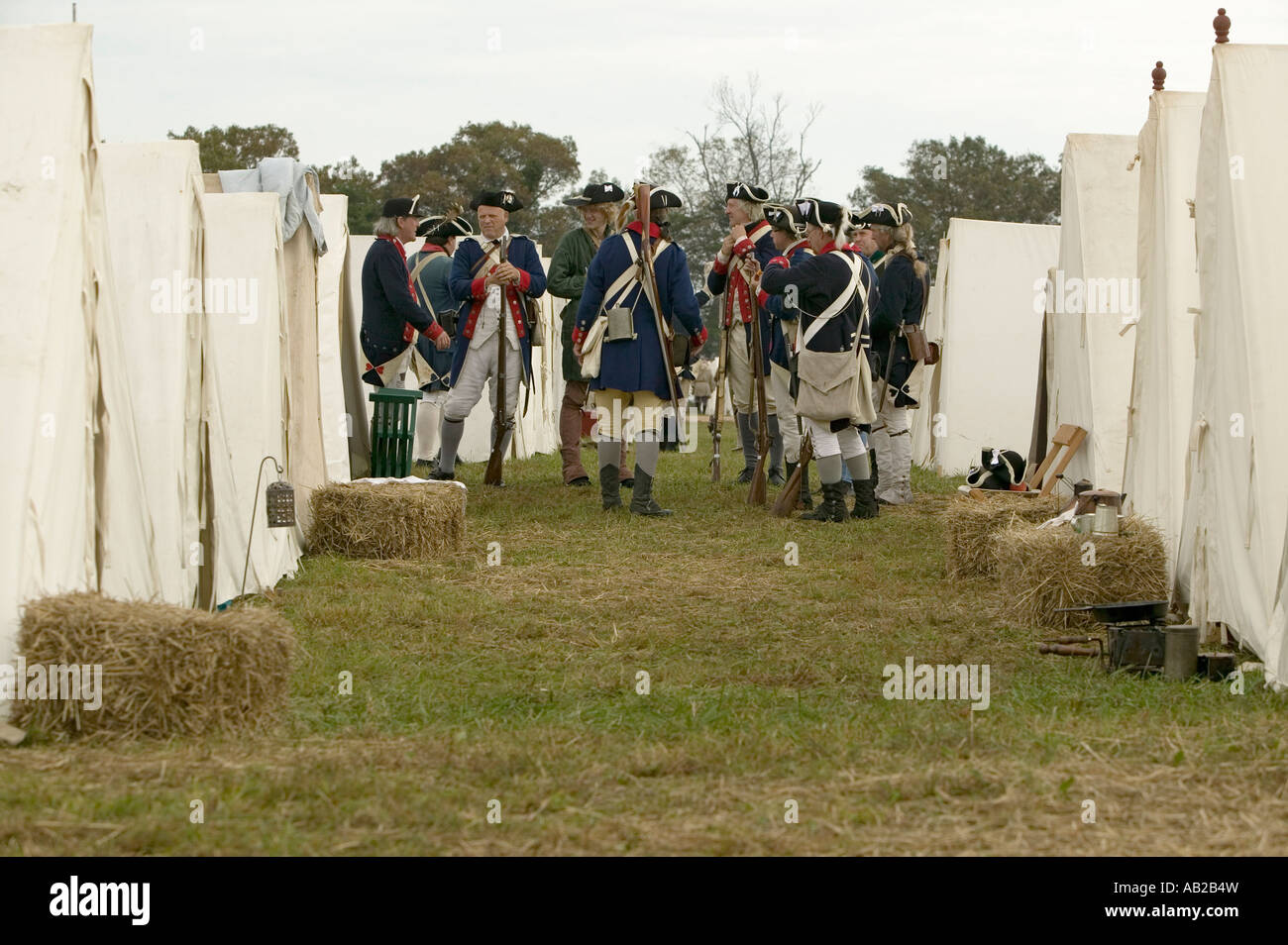 American revolutionary war encampment hi-res stock photography and ...