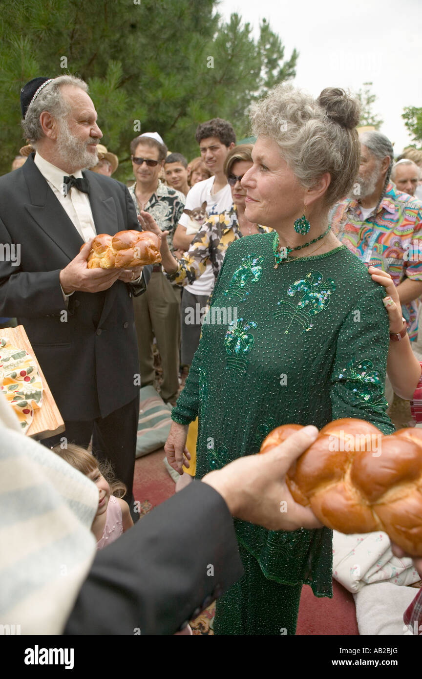 Jewish bride and groom hi-res stock photography and images - Alamy