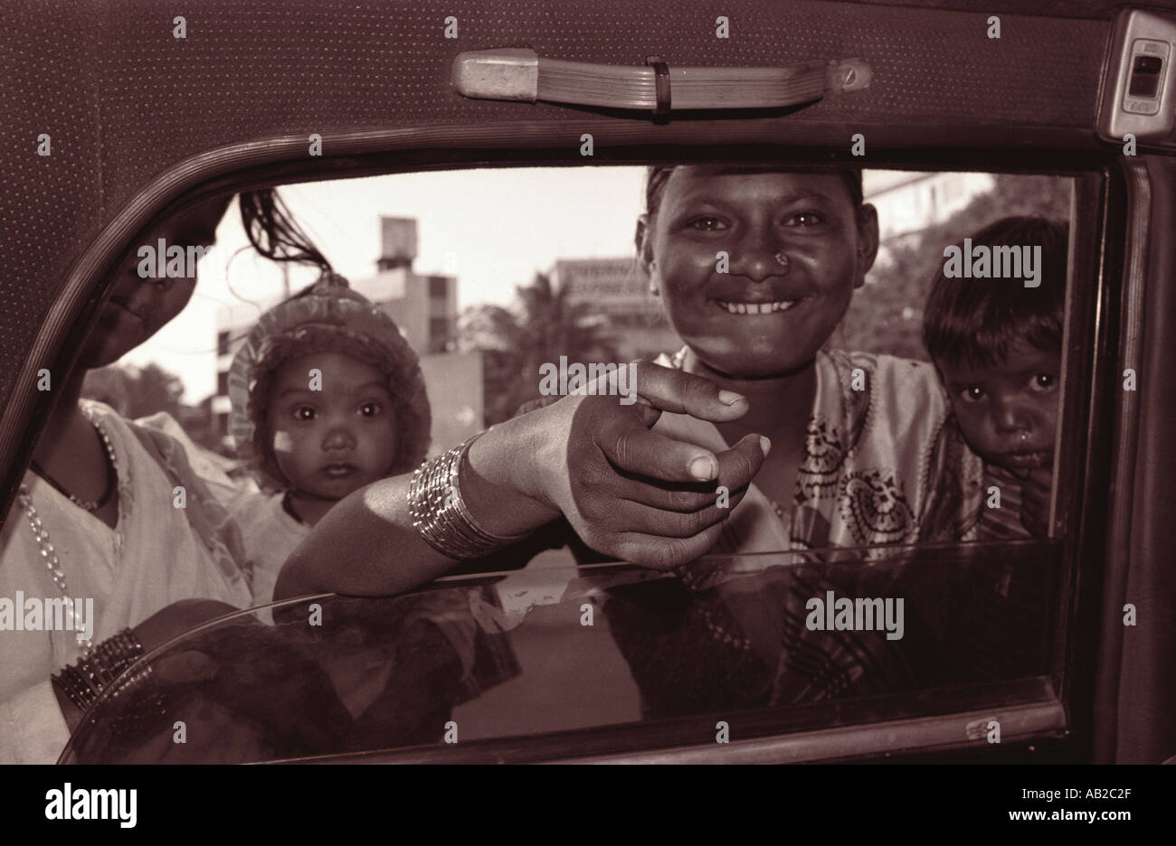 Beggars hand hi-res stock photography and images - Alamy