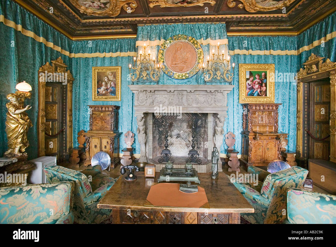 Interior of guest bedroom at Hearst Castle America s Castle San Simeon ...