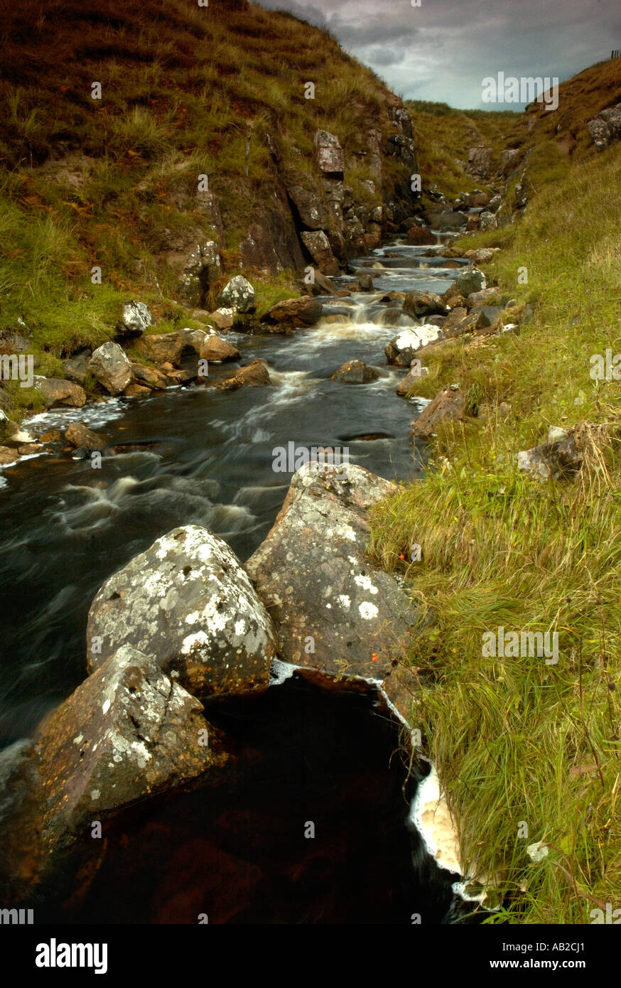 River flowing into the Atlantic ocean, on Scotland's northwest coast ...