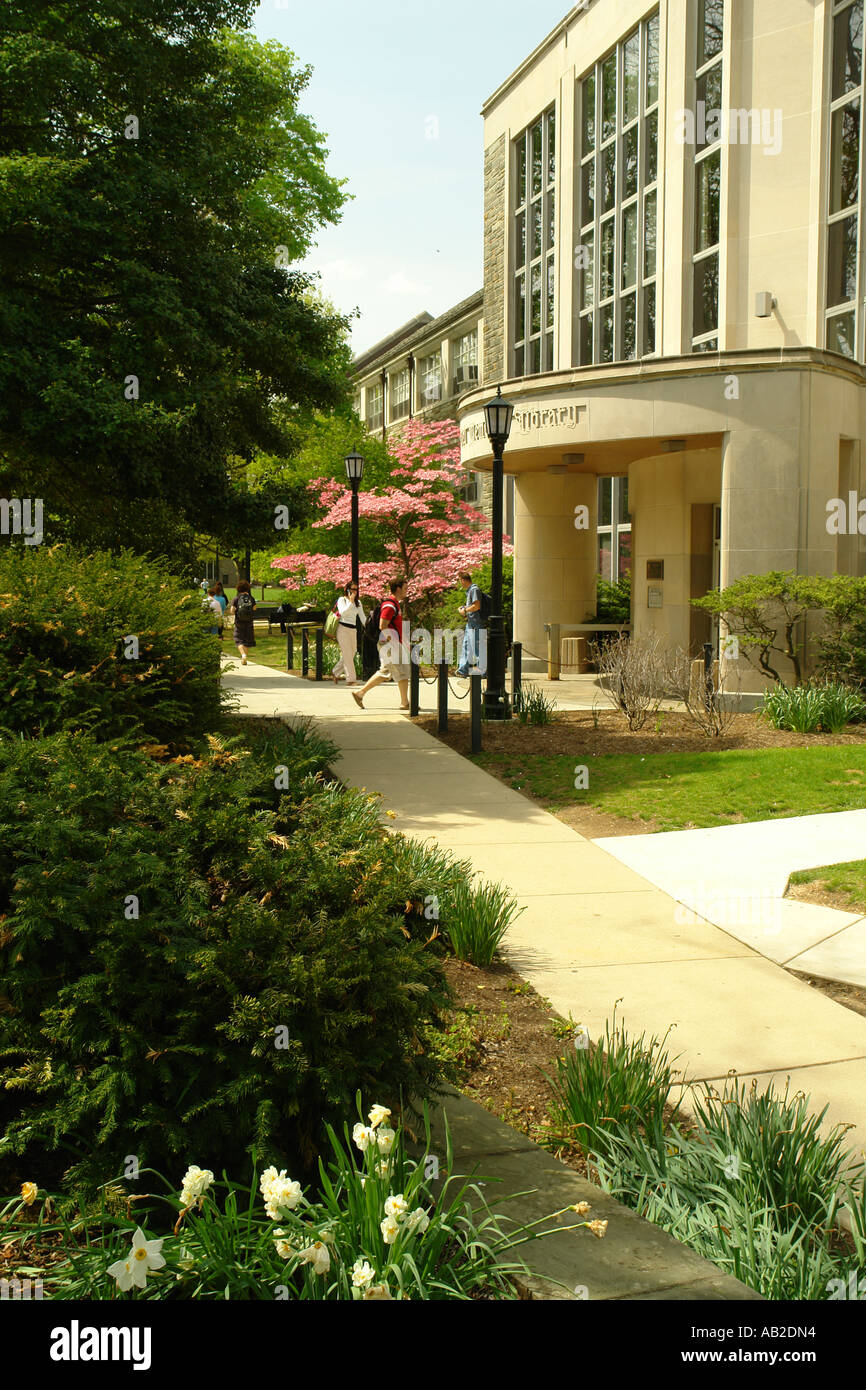 Villanova campus hi-res stock photography and images - Alamy