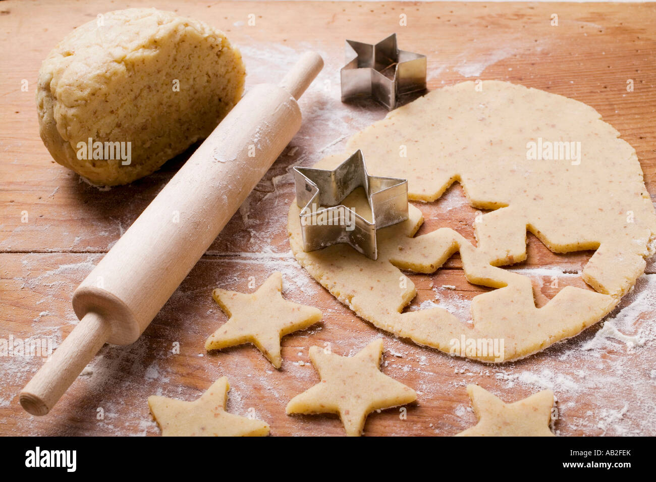Cutting out star shaped biscuits FoodCollection Stock Photo - Alamy