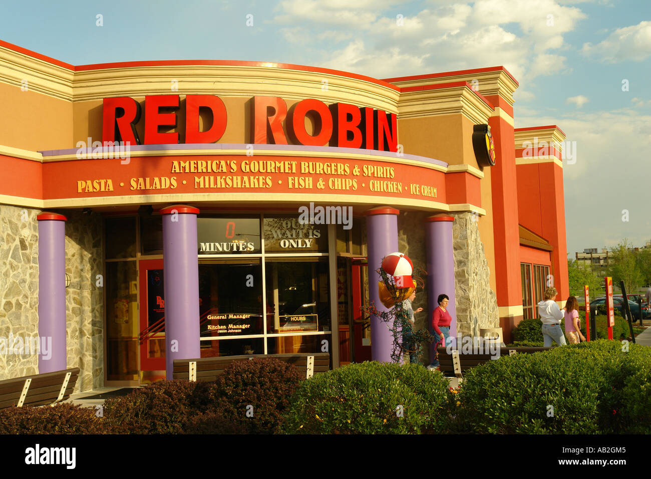 Red robin restaurant hi-res stock photography and images - Alamy