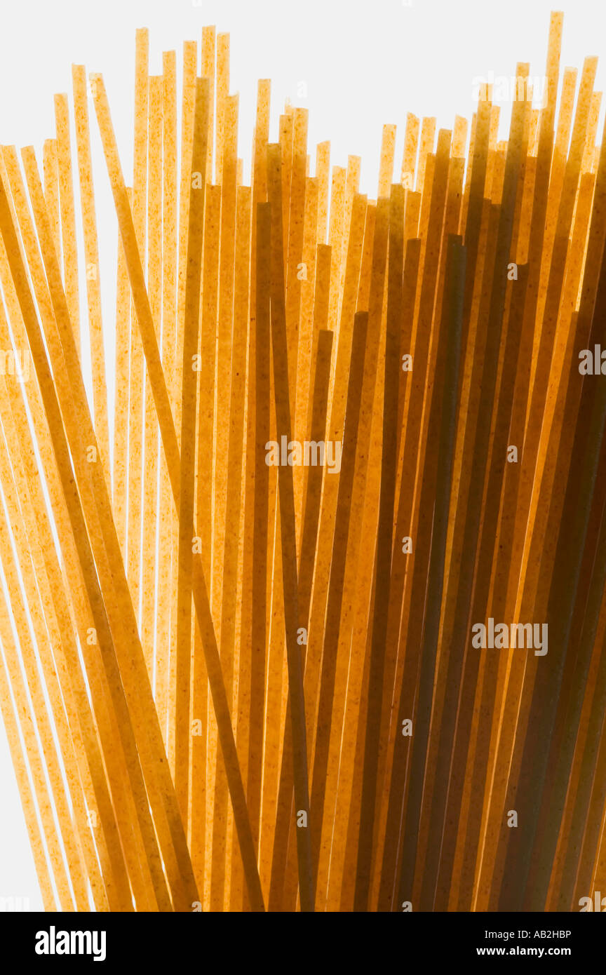 Wholemeal linguine close up FoodCollection Stock Photo - Alamy