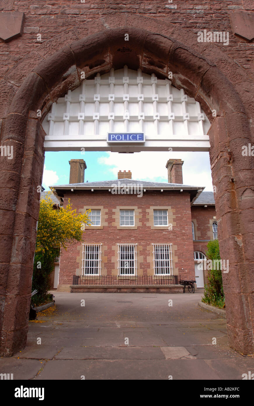 Prison gates uk hi-res stock photography and images - Alamy