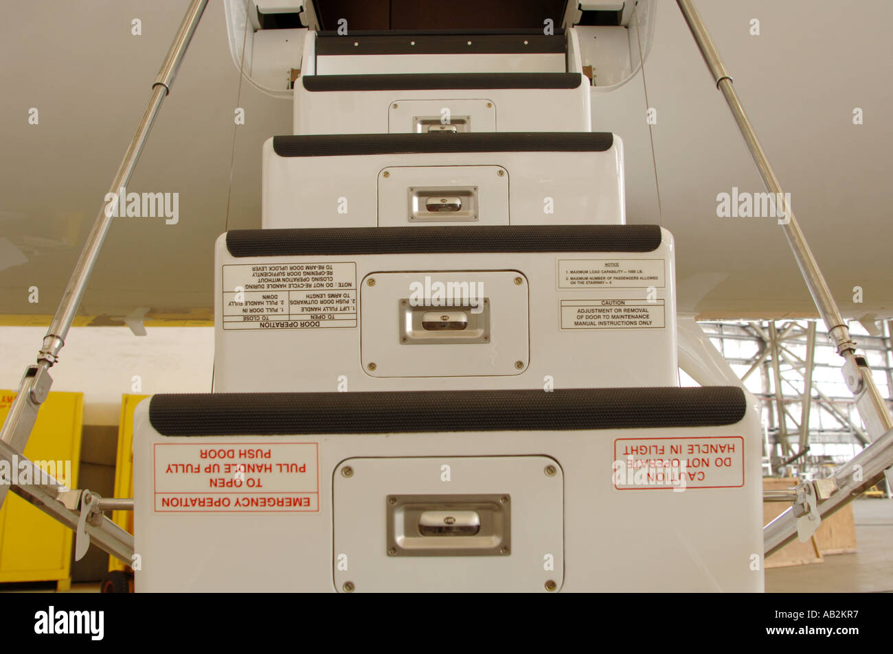 Aircraft stairs hi-res stock photography and images - Alamy