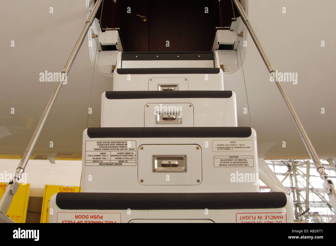 Aircraft stairway hi-res stock photography and images - Alamy