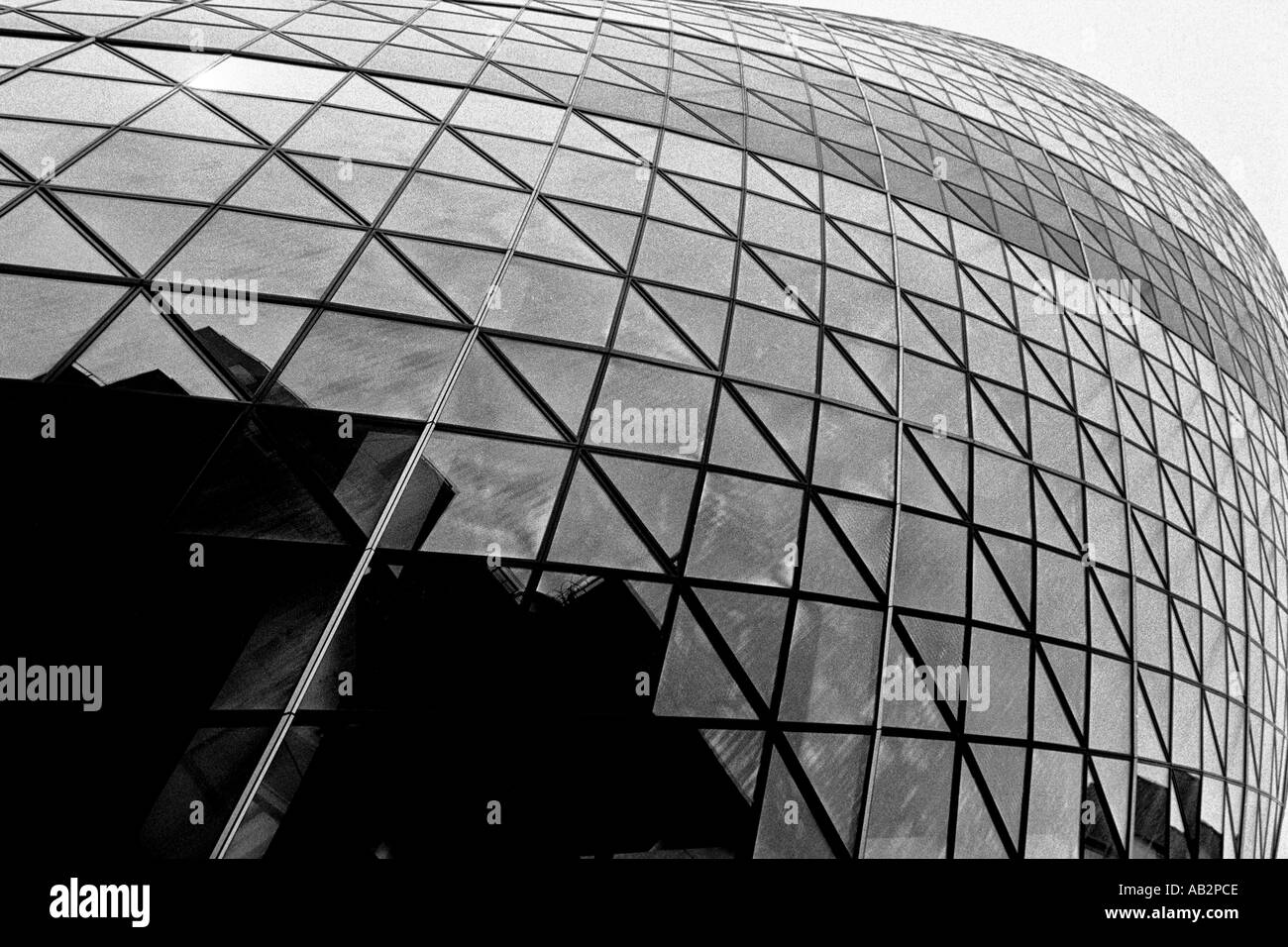Ghurkin building london hi-res stock photography and images - Alamy