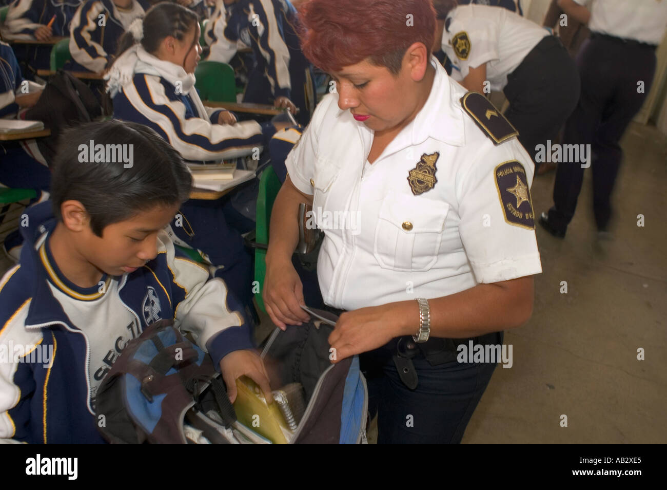 The Trojan Women police brigade in Nezahualcóyotl check student ...