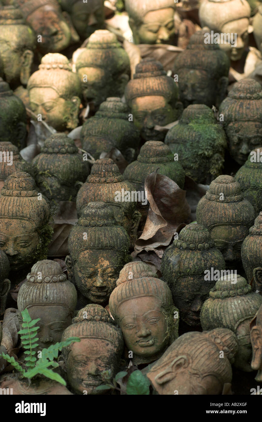 terracota statues and sculptures Stock Photo - Alamy