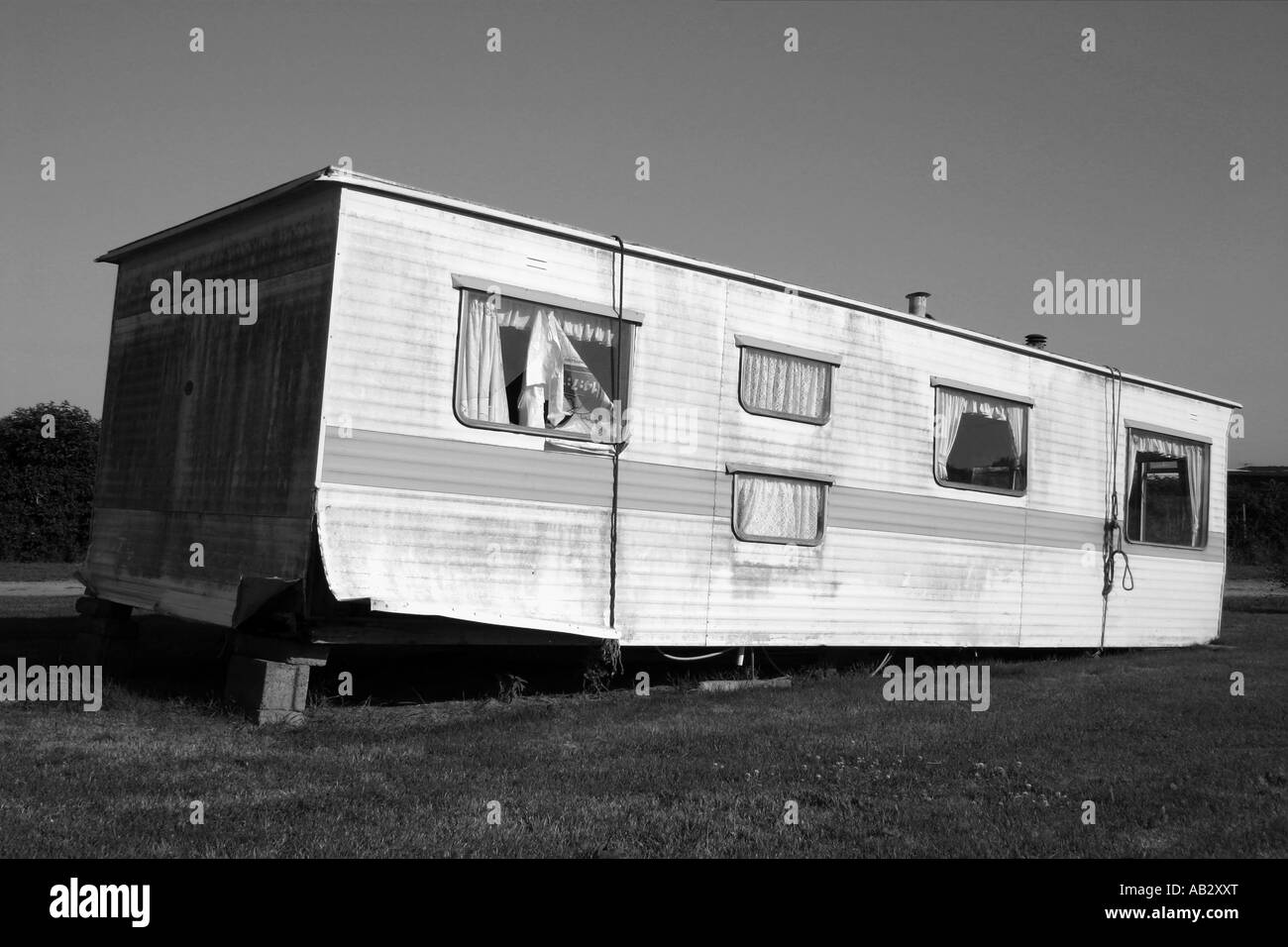 Beaten up caravan hi-res stock photography and images - Alamy