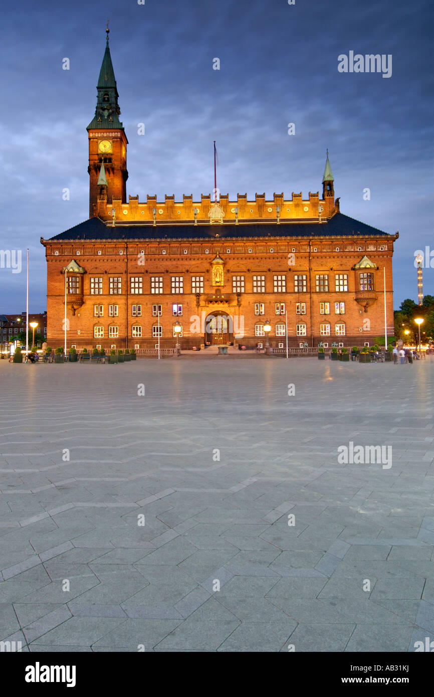 The Radhus Pladsen (Copenhagen's city hall and plaza) at dusk Stock ...