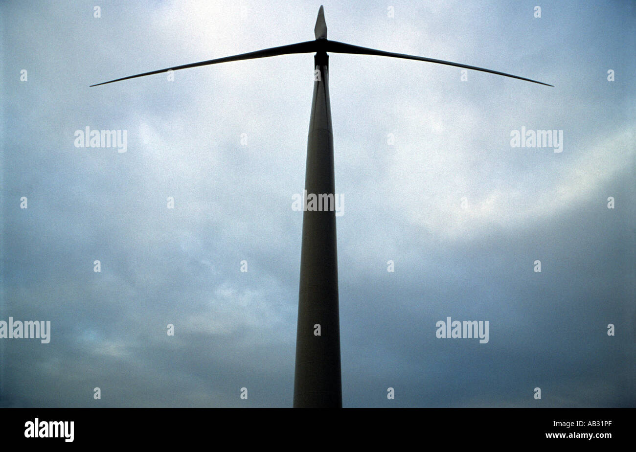 A giant 2.75MW wind turbine at Ness Point, Lowestoft, Suffolk, Britain ...