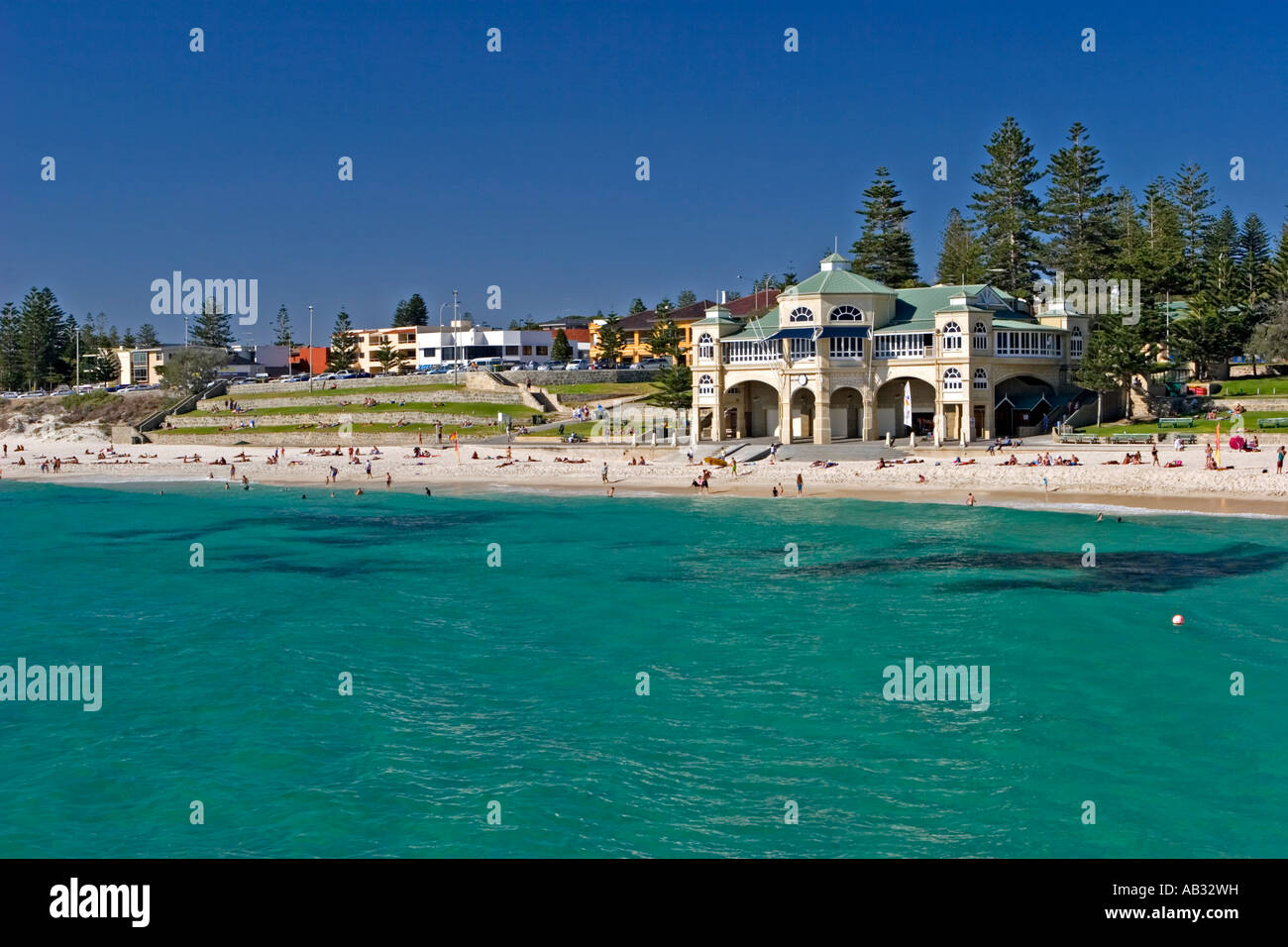 Indiana tea house cottesloe beach hi-res stock photography and images ...