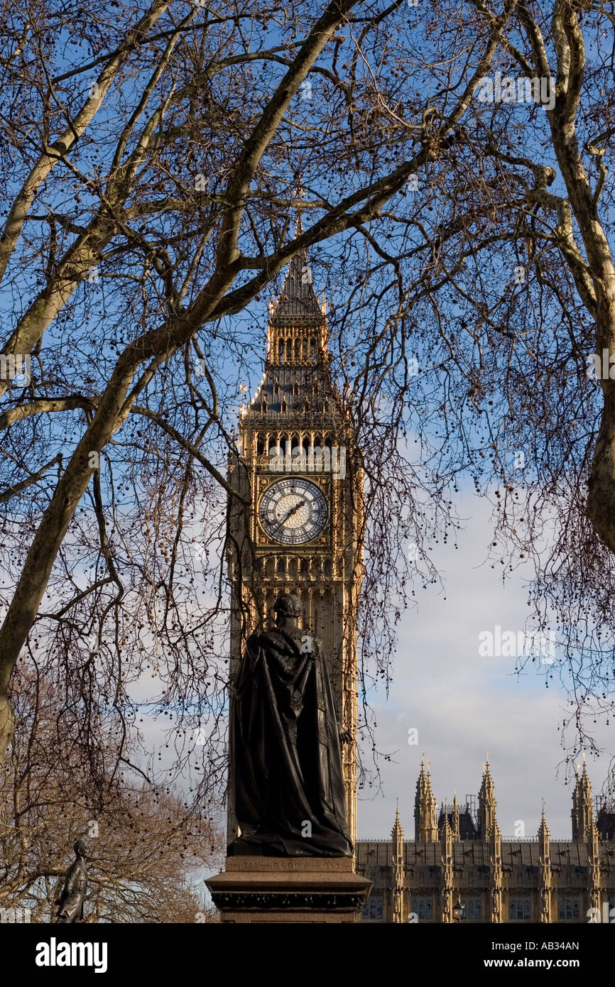 Statue overlooking at the Houses of Parliament, London, UK Stock Photo ...