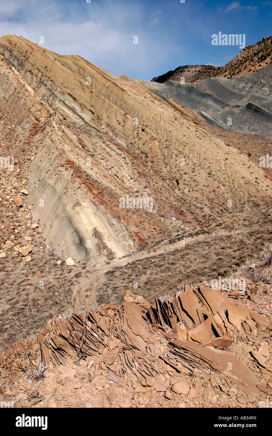 Fault line rock layers hi-res stock photography and images - Alamy