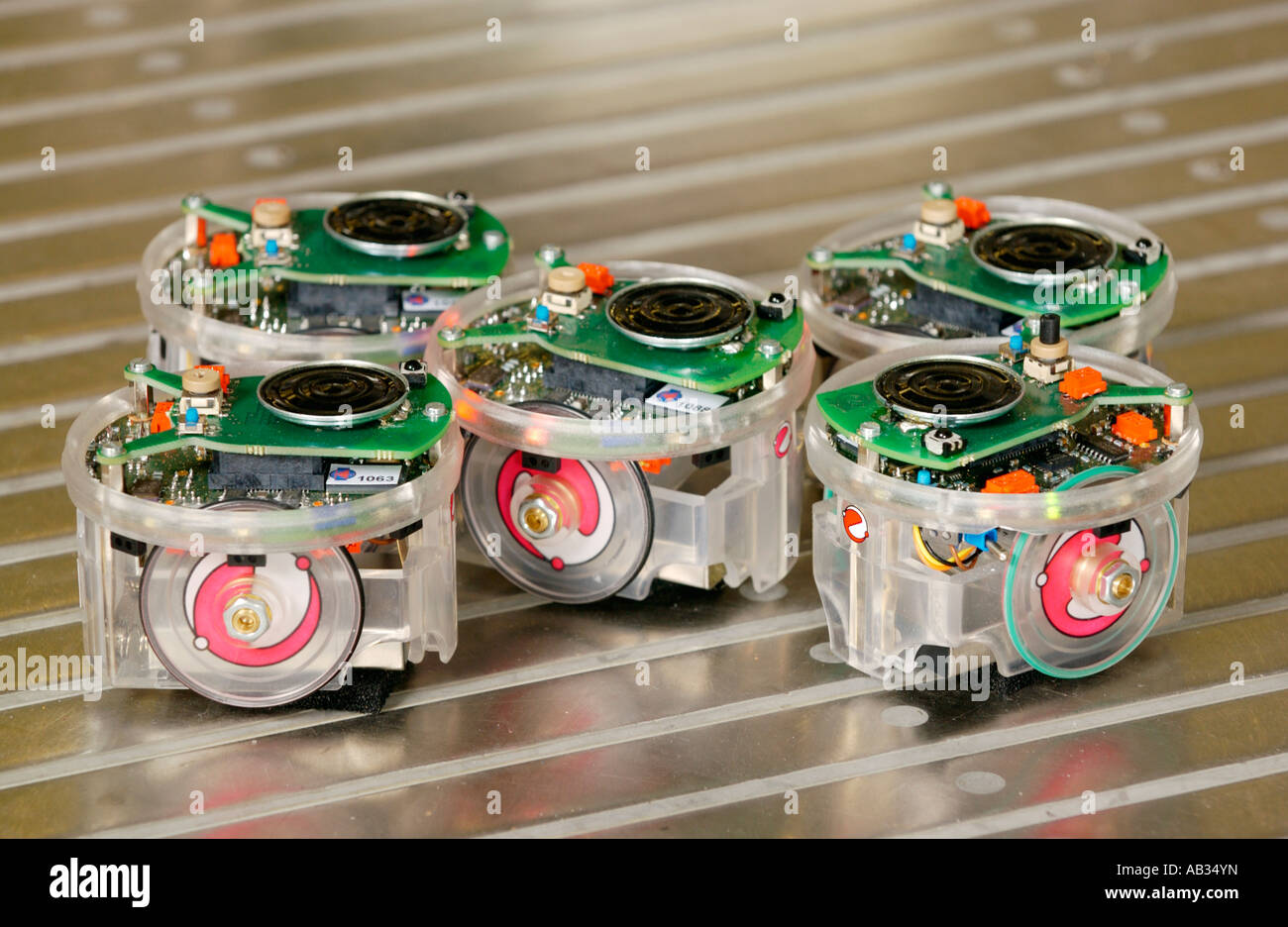 Miniature robots used to study how aritificial culture emerges within a ...