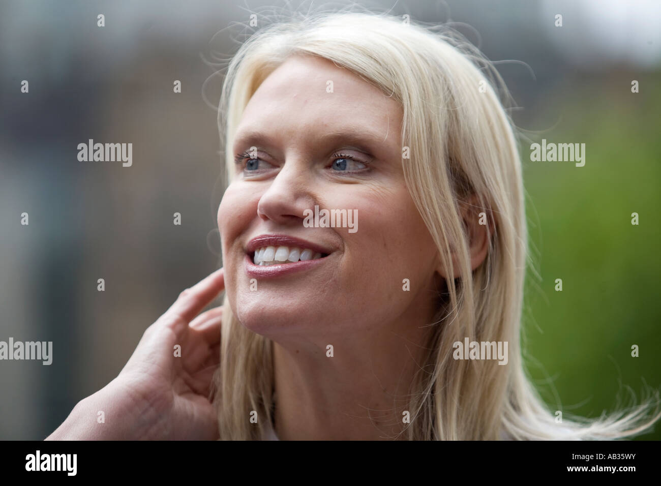 Anneka rice hi-res stock photography and images - Alamy