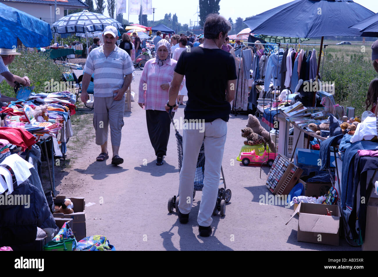 flohmarkt outside outdoor carboot sale flea market germany german ...